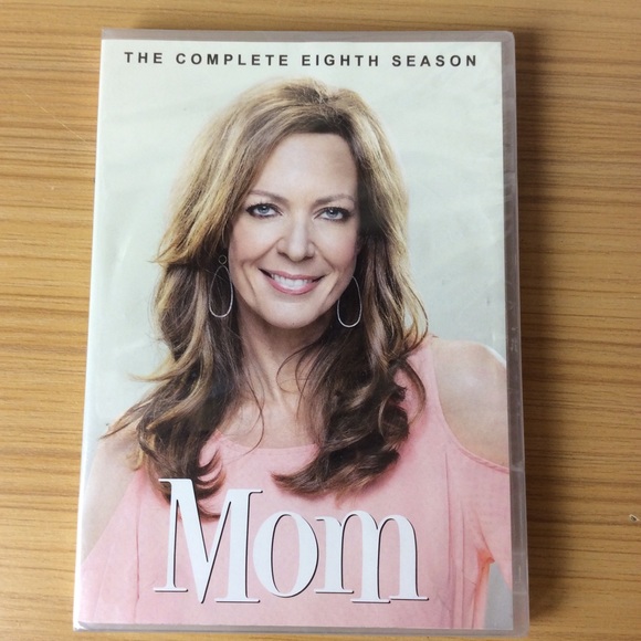 Media | Mom The Eighth And Final Season 8 New Sealed Dvd | Poshmark